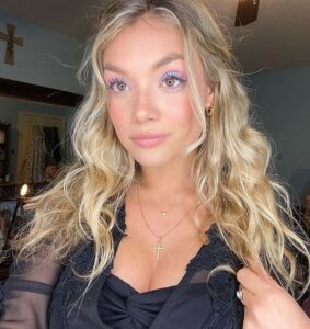 Amalia Williamson Biography: Age, Parents, Height, Siblings, Ethnicity ...