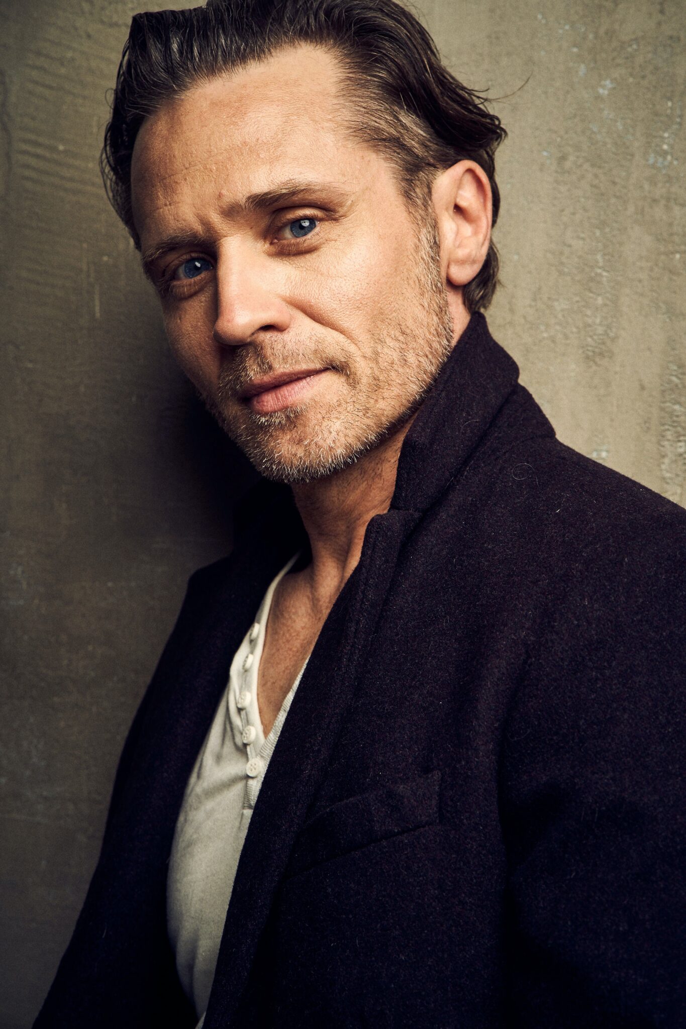 Seamus Dever Biography: Age, Height, Parents, Siblings, Full name ...